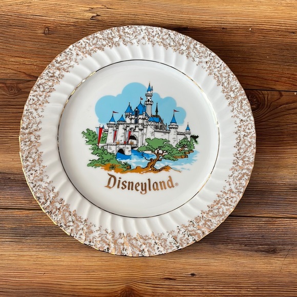 Disney | Wall Decor | Vintage Disneyland Plate Wall Decor Art Mcm ...
